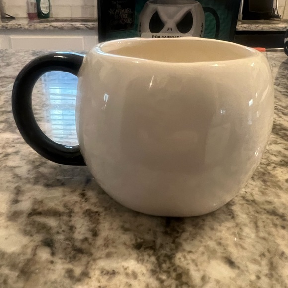 Disney | Dining | Tim Burtons The Nightmare Before Christmas 22 Oz ...